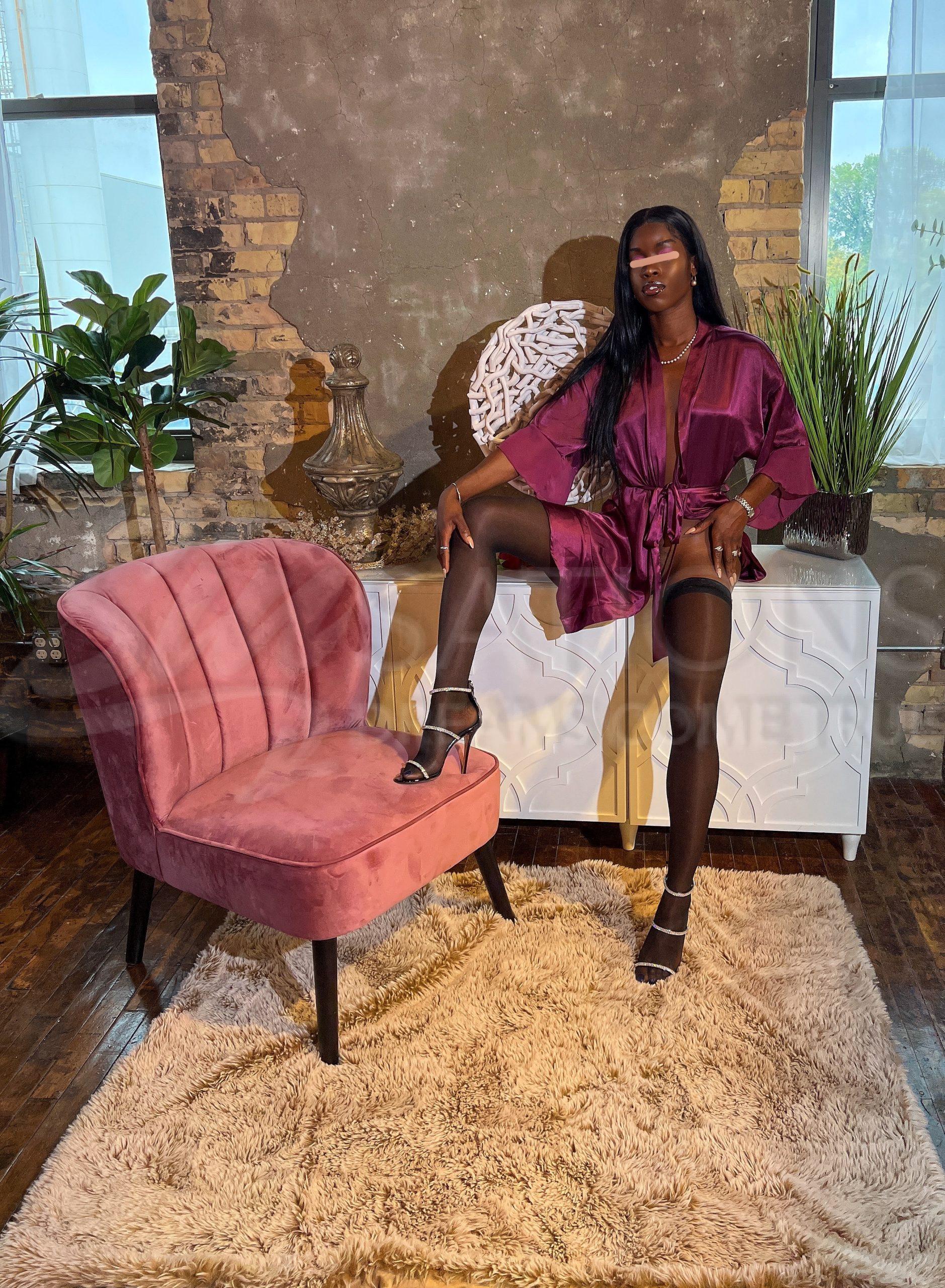 Daphne B - SinSATIONS